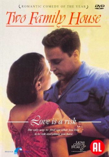 Two family house - Filmreus